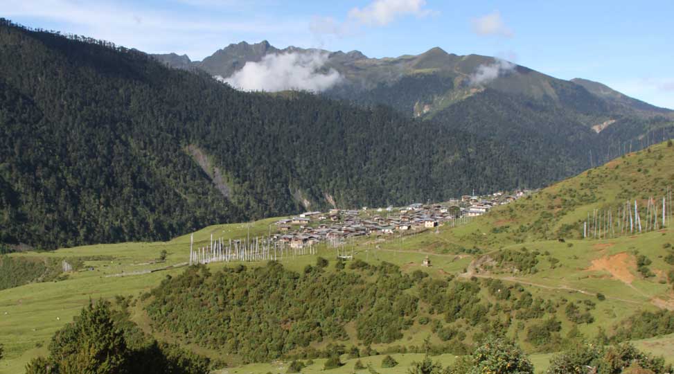 Sakteng Village | Bhutan Acorn Tours and Travel